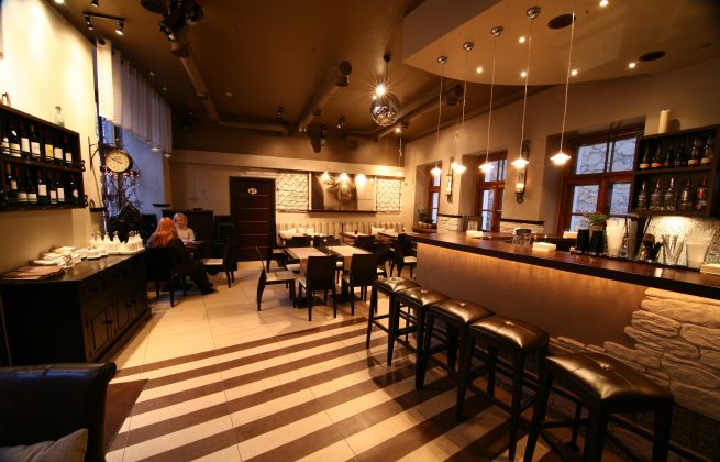 Restorāns "Domini Canes" - Vecrīga, Skārņu iela 18 - Darbi - Āboltiņa ...